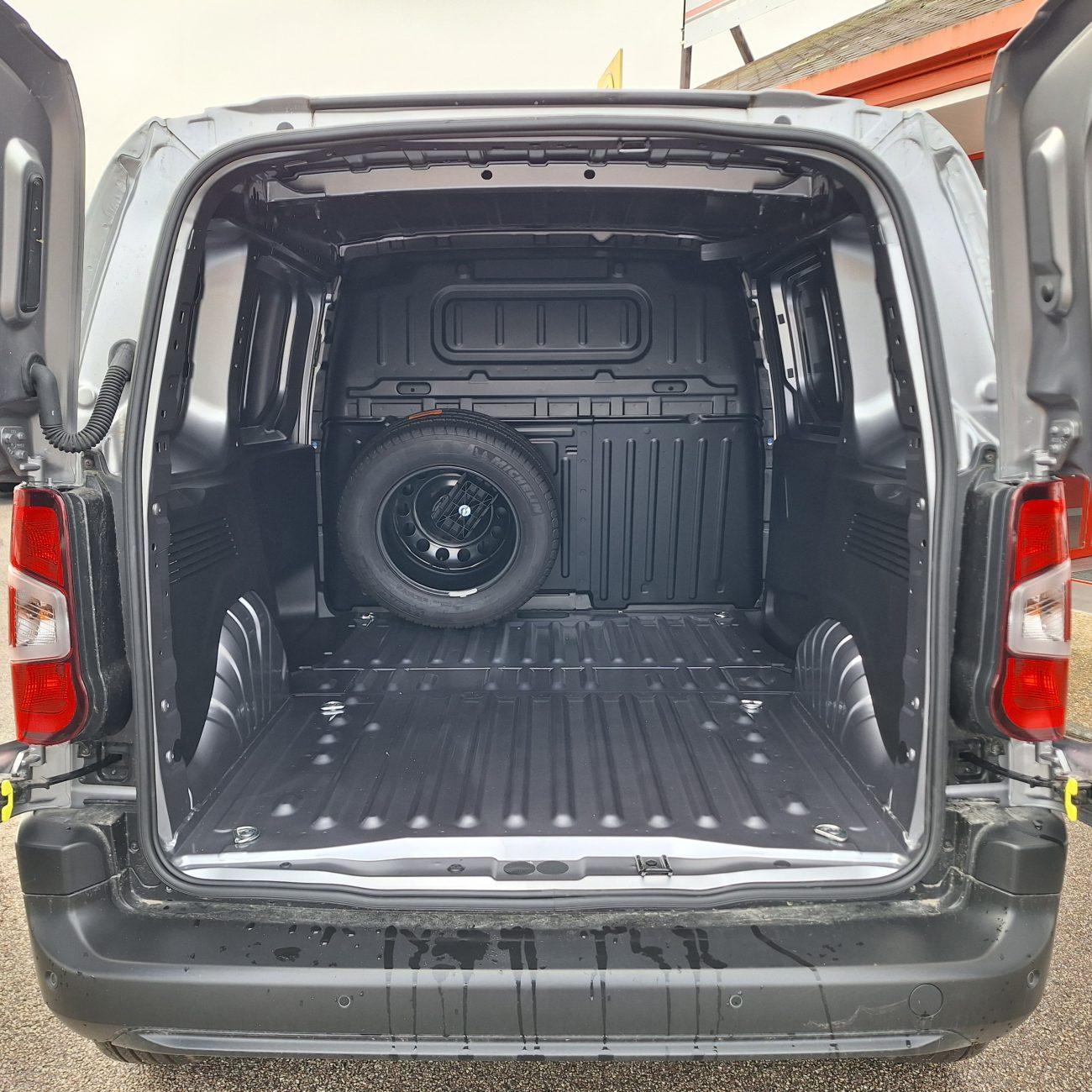 Peugeot Partner Dangel 4×4 L1 1.5l BlueHDI 130ch - ACL Utilitaires ...